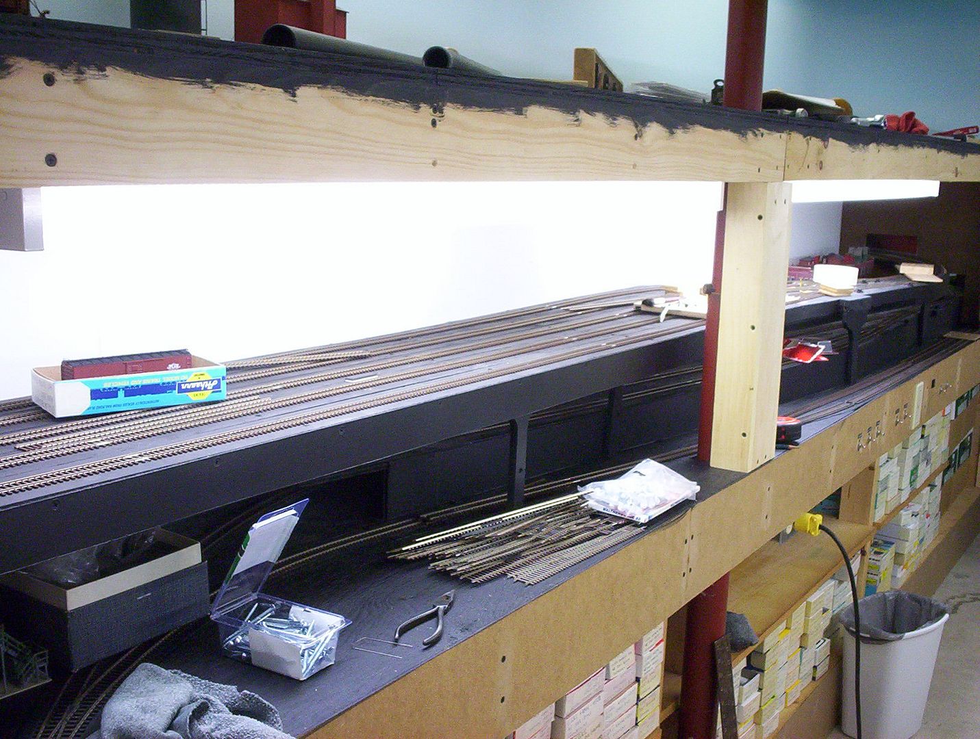 Install hidden staging track on bare plywood or 1/2" homasote or ? - Layouts and layout building ...